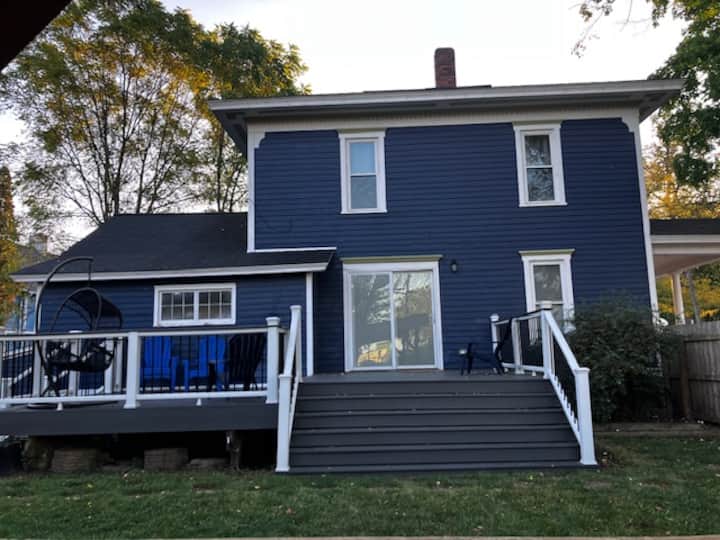 Minnie & Marie's Guest House - Albion, MI