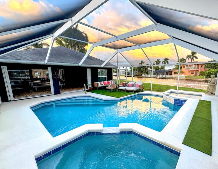 Waterfront Home • Heated Pool • Bbq • Kayaks - Fort Myers, FL
