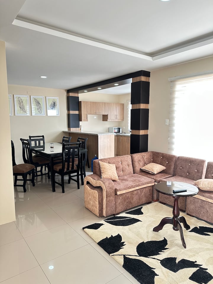 Moderna Casa Cerca Del Hotel Oro Verde Portoviejo - Portoviejo