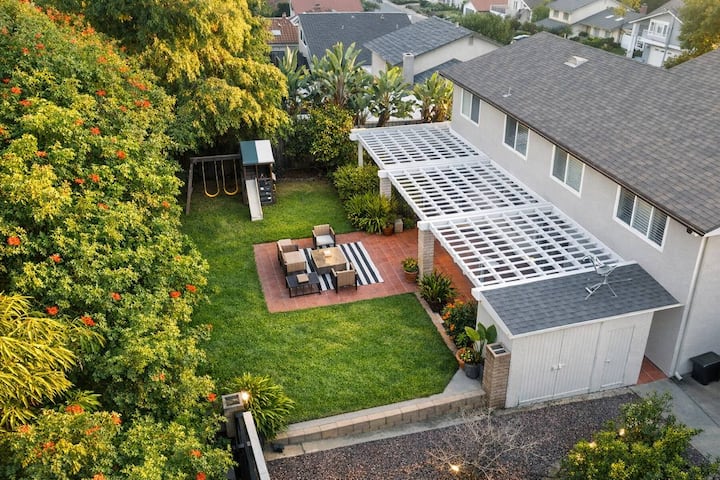 Spacious Home Jacuzzi Privatecourts Pooltable Bbq - Rancho Santa Margarita, CA