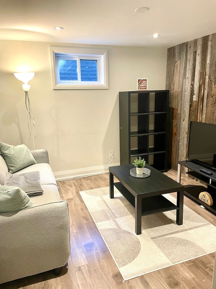 Bright & Private Lakeside Suite Near Port Credit - Mississauga