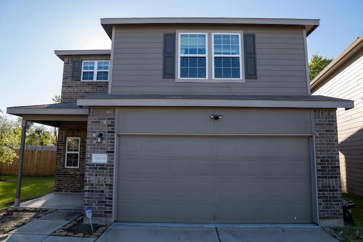 Spacious 4br Pasadena Home W/ Full Kitchen - Houston, TX