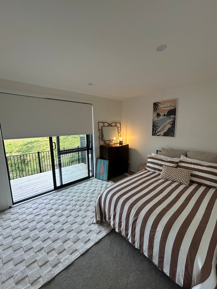 Private Quiet Room. Peaceful Home. Relaxed View. - Puhoi