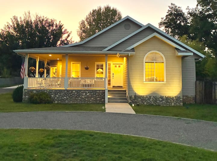 Mulberry Porch - Cottonwood, AZ