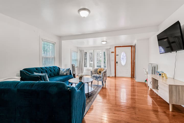 Spacious 3br Duplex By Subway - Aéroport de New York John F. Kennedy (JFK)