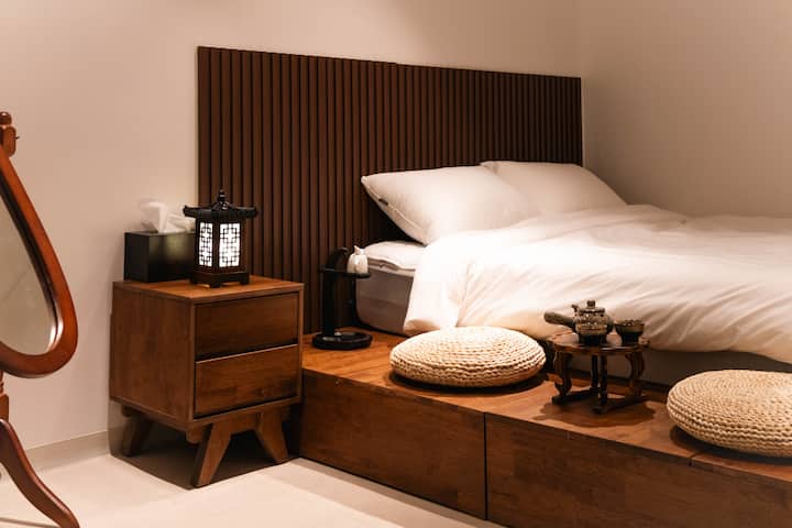 ‼️3월4월오픈초특가‼️홍대도보4분/3룸전용20평/한옥감성스테이/깔끔청결/짐보관/풀어메니티 - Seoul