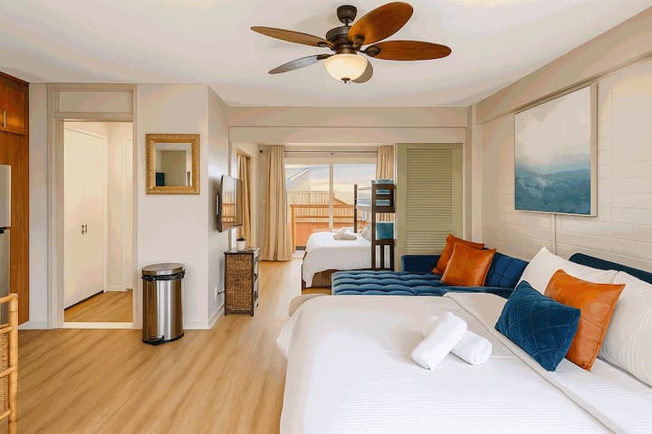 Surfers Delight! 2 Blocks To Beach, Kitchen&pool! - Kailua, HI