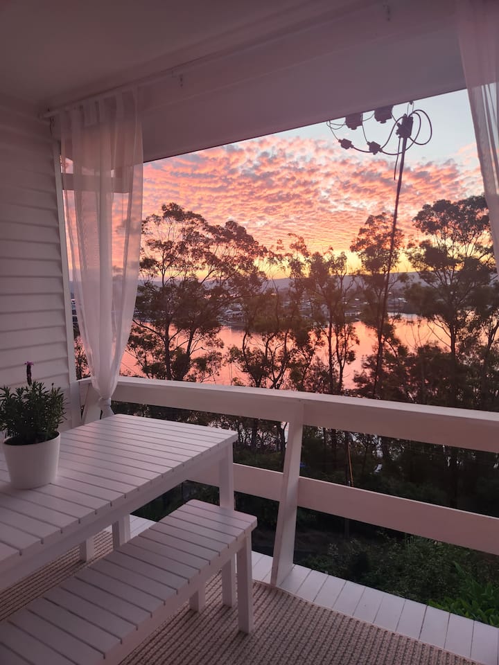 Panoramic Water Views | Coastal Escape-empire Bay - Australia