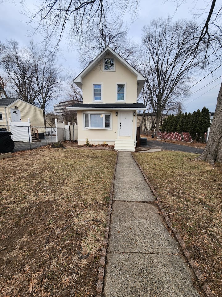 436- Townhouse Private Parking 25 Min By Bus Nyc - Edgewater, NJ