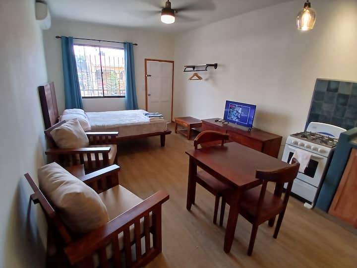 Sunset Studio: 50m To Waves, Malecón, Eats & Shops - San Juan del Sur