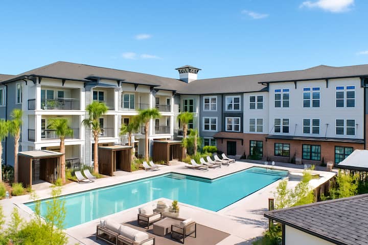 Modern 2br Near Disney & Downtown Wg W/ Gym, Pool - Lake Apopka, FL