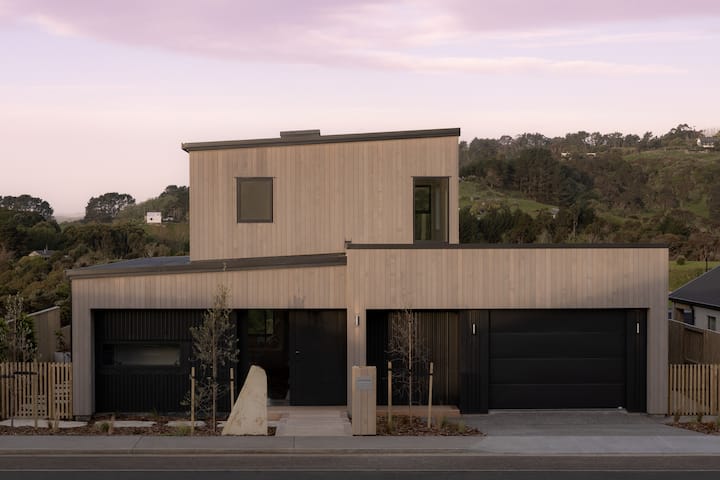 Studio ĀIo - Raglan Retreat With Sauna - Raglan