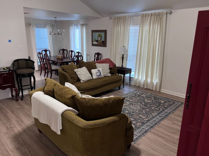 Quiet Southern Charm - Sorrento, LA