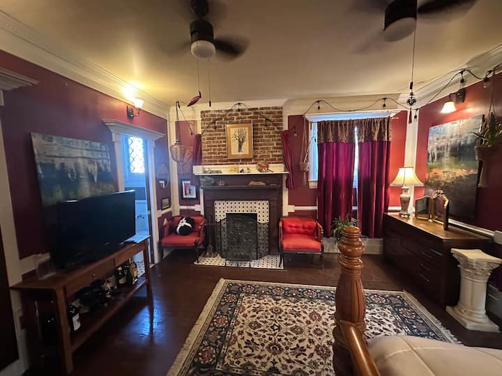 The Red Room Uptown - Charleston, WV