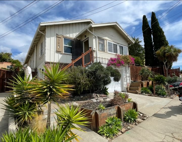 Toler Heights Home - Oakland, CA