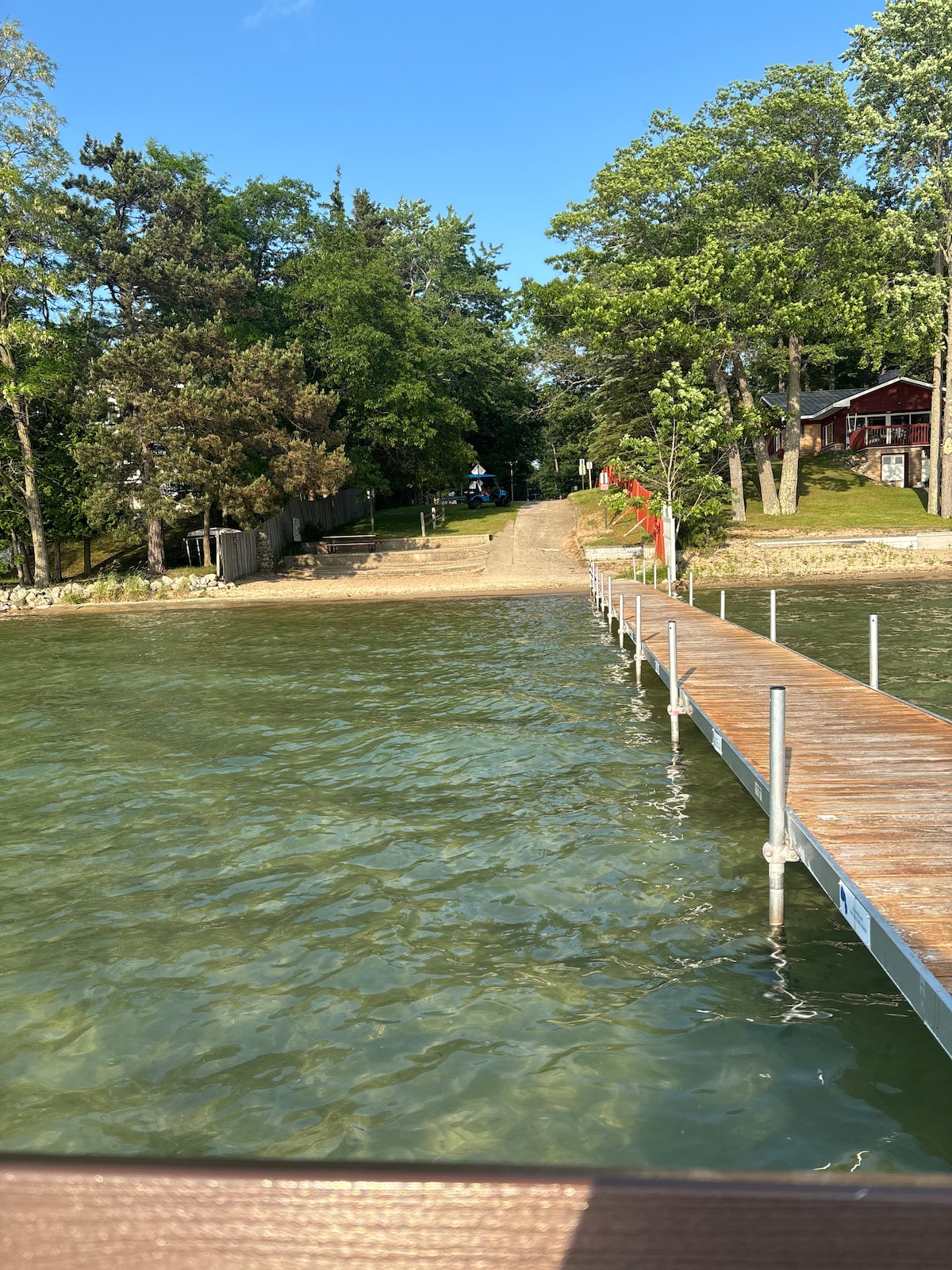 3 Minuten Fahrt zum öffentlichen Strand und Blick auf den ...