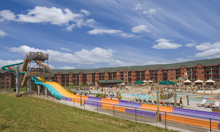 2 Br Deluxe At Glacier Canyon - Baraboo, WI