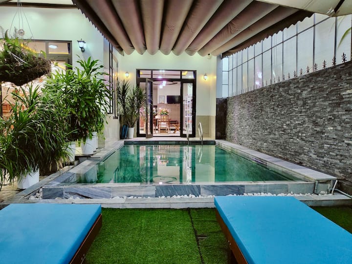 Villa Nguyên Căn 10 Phòng Ngủ đầY đủ Tiện Nghi - Hội An