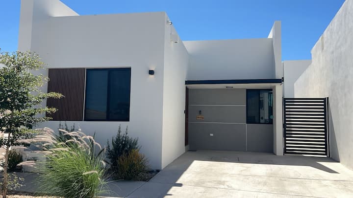 Casa Mantarraya - 6 Personas Con Alberca, A/c - La Paz