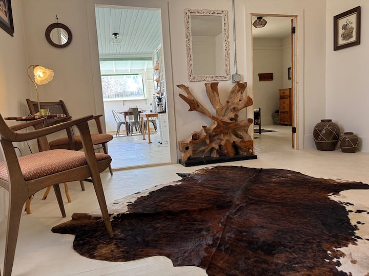 Alpine Creek Cottage - Alpine, TX