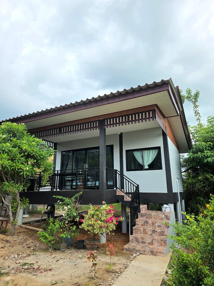 สงบ วิวทะเล สวนร่มรื่น - Ko Yao Yai