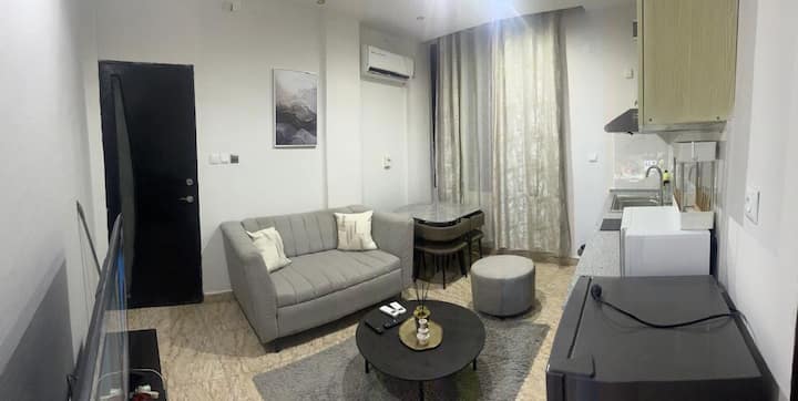 Petit, Propre, Comfortable à 3 Min Du Centre Ville - Kinshasa