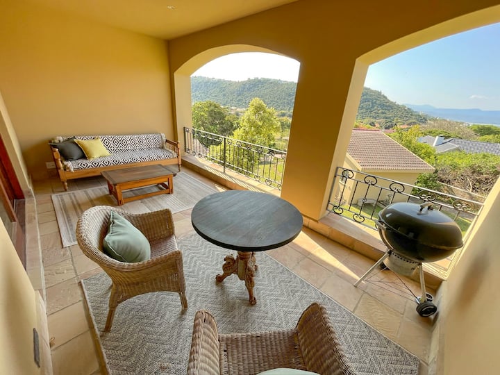 Longstone Flat – Spacious Coastal Flat With Views - Plettenberg Bay