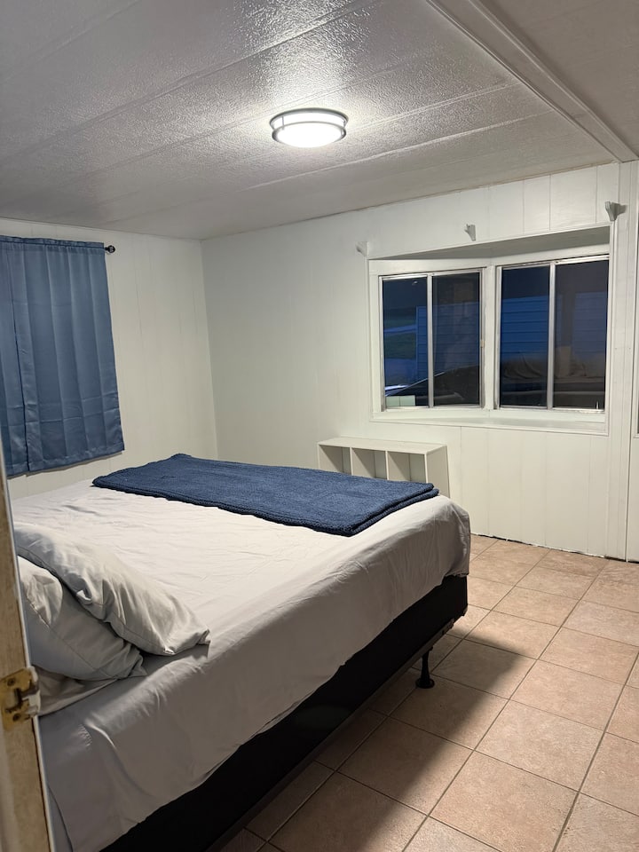 Cozy River Side House With Master Room/freeparking - Sebastian, FL