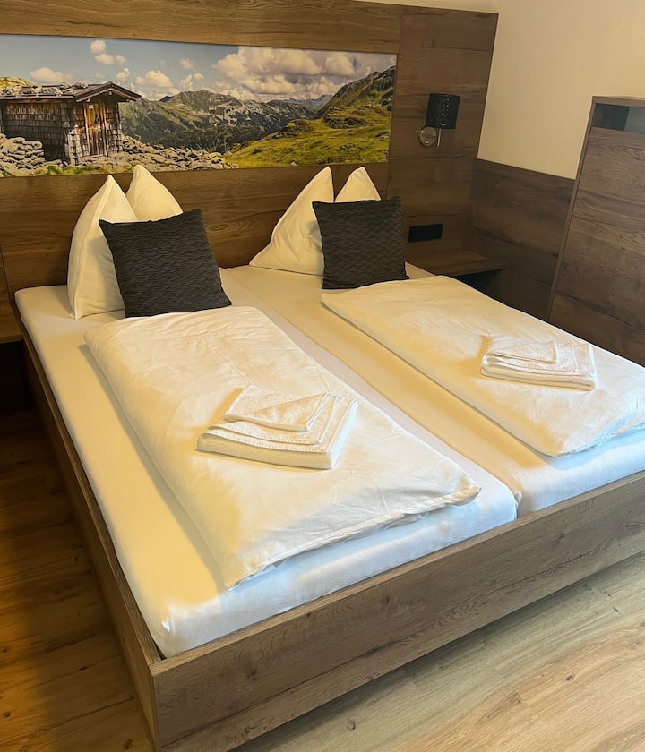 Platzhirsch - Double Room Top 7 - Self Check-in - Zell am See