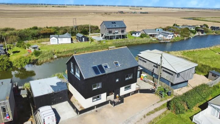 Riverside Apartment A Stones Throw From The Beach! - Dungeness