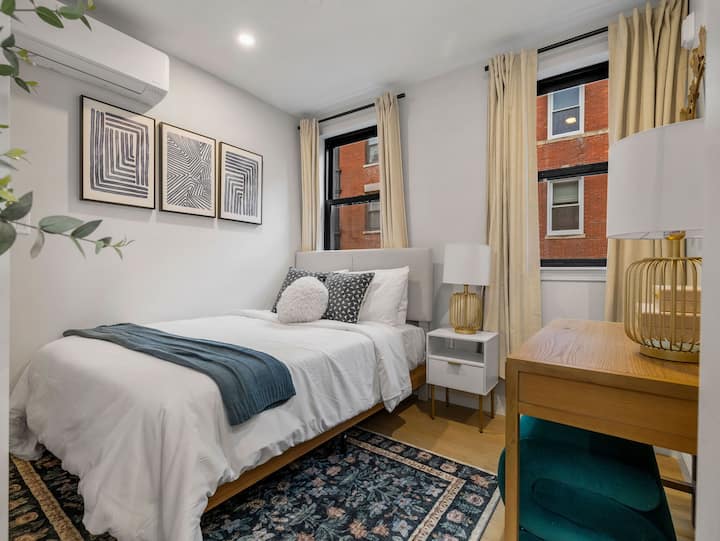 Private Room | Downtown Northend | Near Subway - Boston, MA