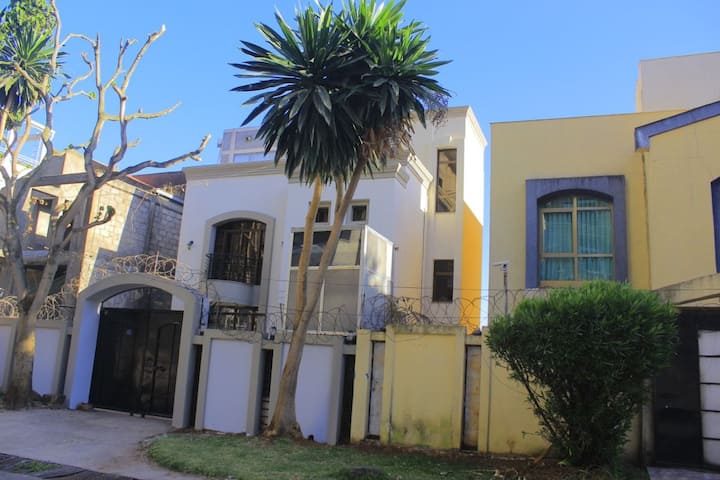 Luxurious Home With Unbelievable View. - Addis Ababa