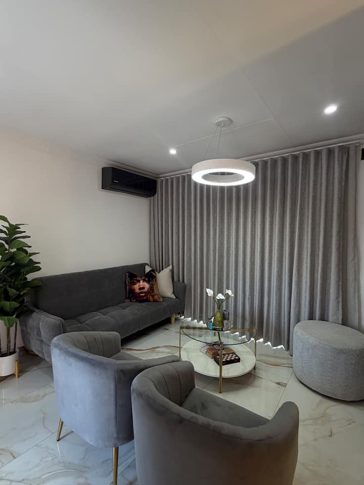 Stylish Modern Luxe Stays Pretoria East - Pretoria