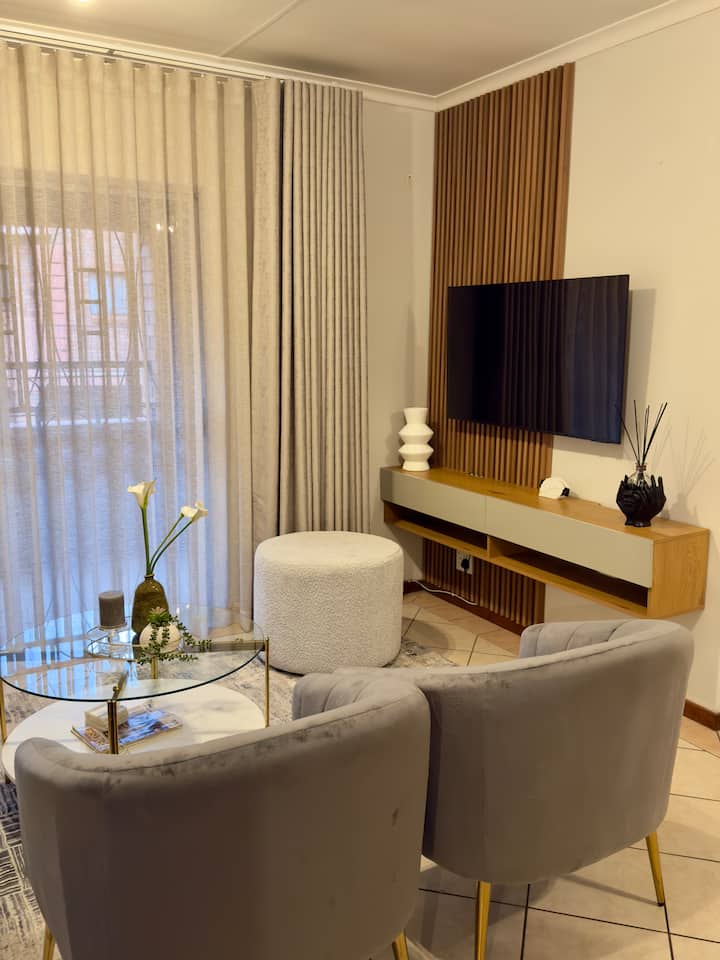 Stylish Modern Luxe Stays Pretoria East - Pretoria