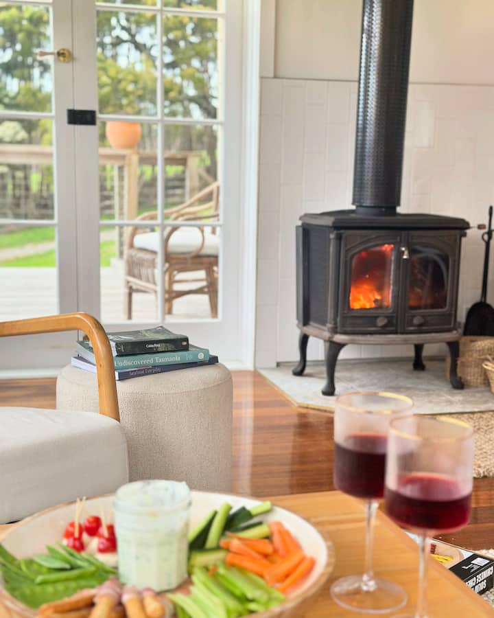 Unwind Among Trees In An Off-grid Hideaway. - King Island