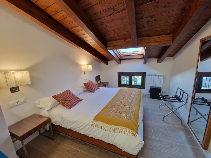 Isábena, Apartamento Acojedor Y Práctico. - Graus