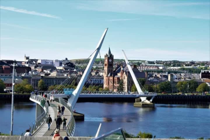 2br City Centre Apt | Sleeps 6 | Parking | Wifi - Derry