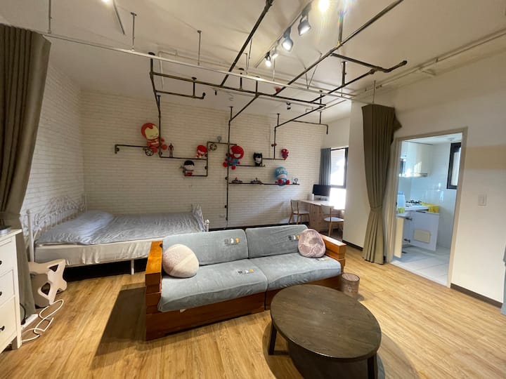 安平海景影院：寬敞通透大套房、景觀陽台、家庭好友包層 - Tainan City