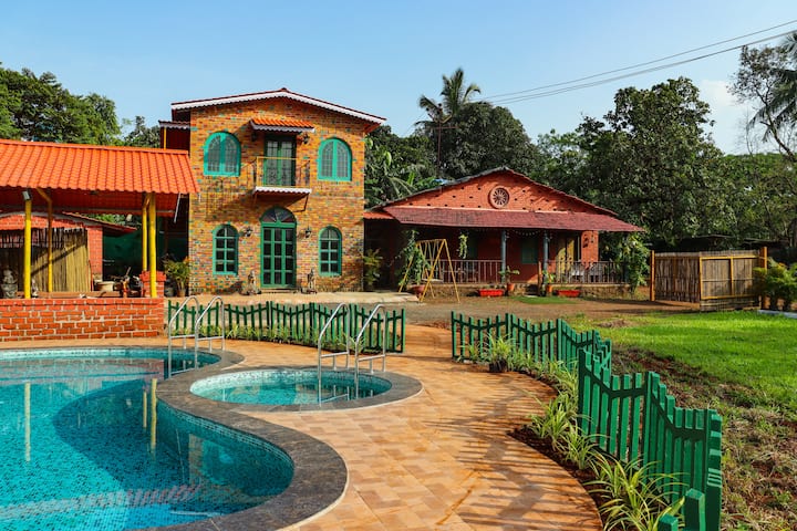 Roots Art Home|2bh Balcony View|common Pool-gazebo - Matheran