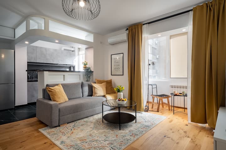 Modern 1br Retreat In City Center - Bukarest