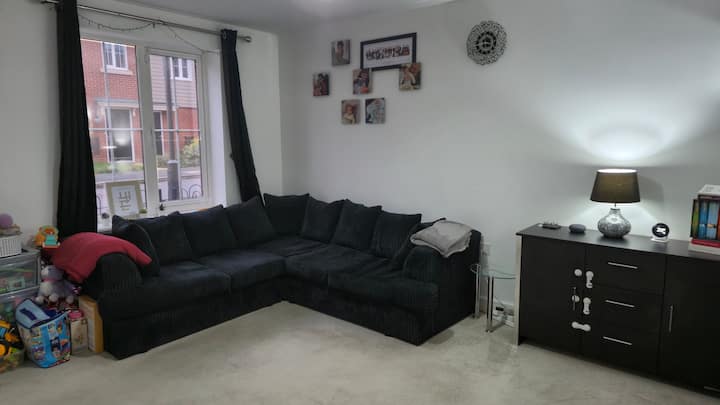 The Aylesbury Family Retreat Home With Parking - Aylesbury