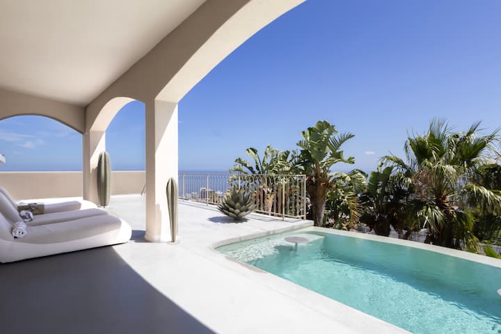 The White Camel • Ocean & Mountain Views • Pools - Le Cap