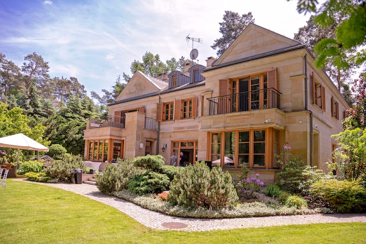 Stately Home Peaceful Magdalenka Warsaw - ワルシャワ