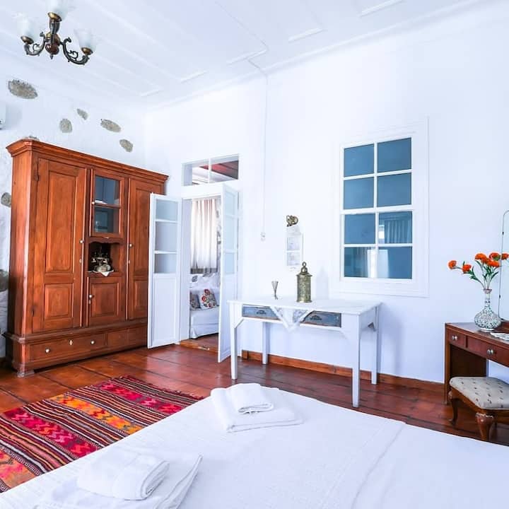 Alaçatı Merkez’de Butik Konfor! - Alaçatı