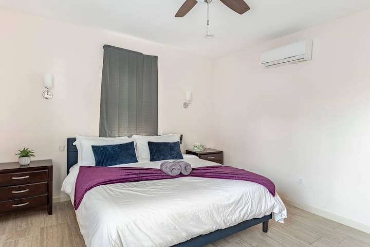 Spacious Single Level Home In Poway - Poway, CA