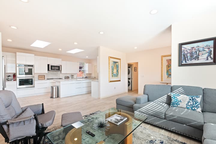 Spacious Single Level Home In Poway - Poway, CA