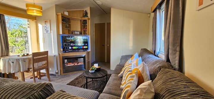 Caravan In Holiday Park, Clacton-on-sea - Clacton-on-Sea