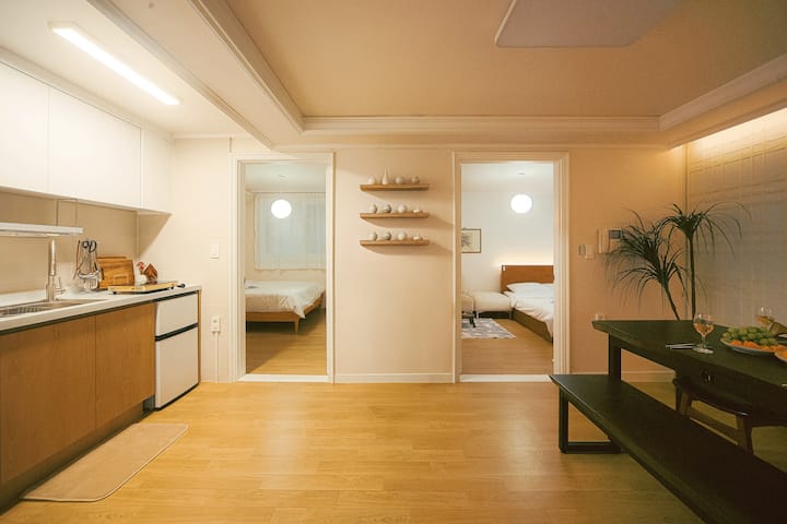 [1박 가능] 경복궁역 대형6인 방3ㅣ한옥감성ㅣkpdhㅣ광화문ㅣ북촌ㅣ서울ㅣ명동ㅣ동대문ddp - Seúl