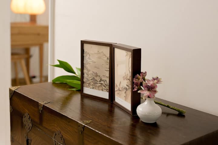 [봄할인] 대형8인 큰방3 퀸침대3ㅣ경복궁역근처 ㅣ광화문ㅣ명동ㅣ동대문ㅣ강남ㅣ홍대ㅣKpdh - 고양시