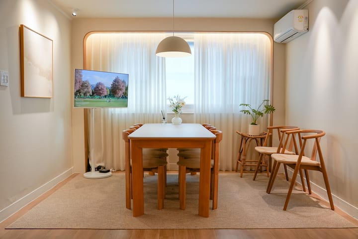 광화문#Bts#공항철도#명동#홍대입구#남대문#롯데타워#서울역#경복궁#r3b4#army - Seoul